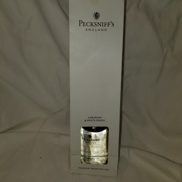 Pecksniffs | Other | C8388 Pecksniffs Gardenia And White Peach Diffuse ...
